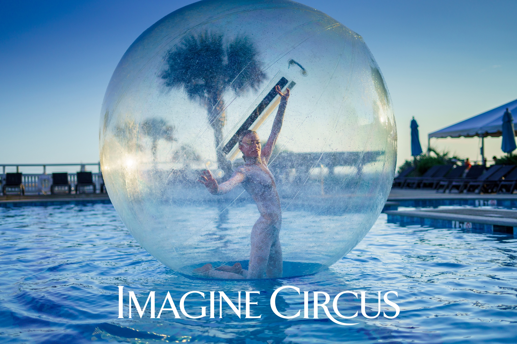 Bubble Sphere Entertainment & Water Dancers – ImagineCircus.com