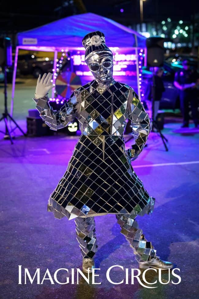 Mirror Man & Lady Characters | Strolling Entertainment – ImagineCircus.com